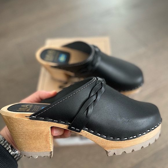 MIA | Shoes | New Last Chance Mia Elsa Clog In Black Leather Size 4 ...